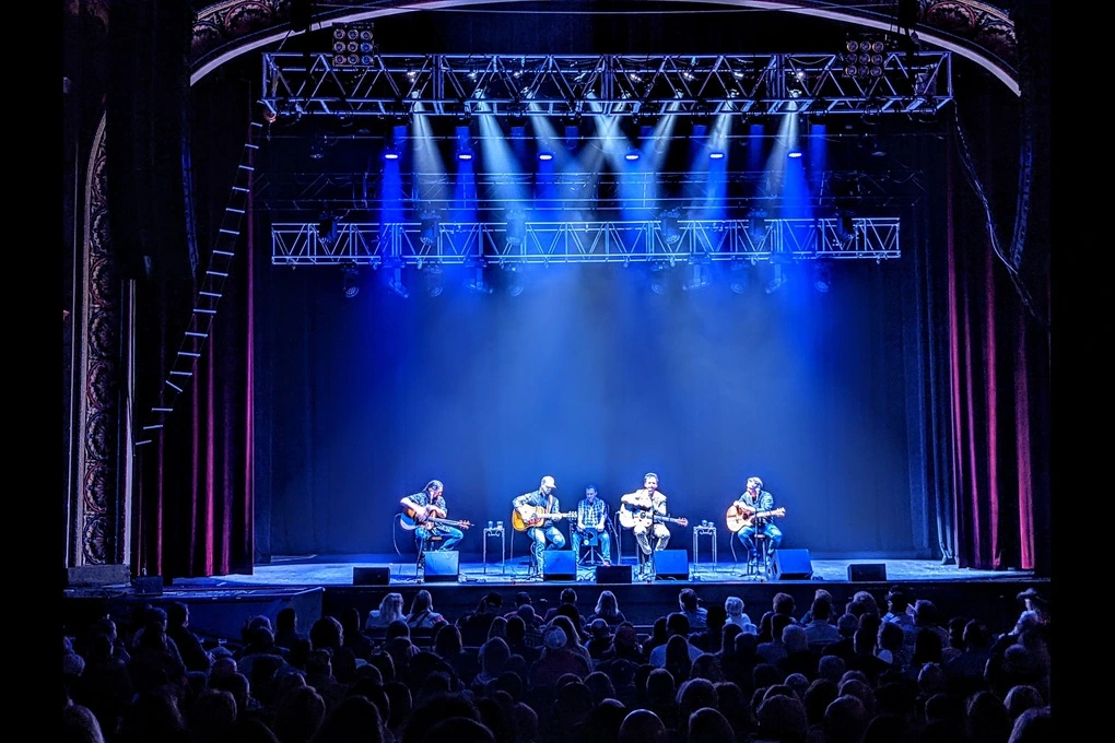 Official Website of Kyle Jennings